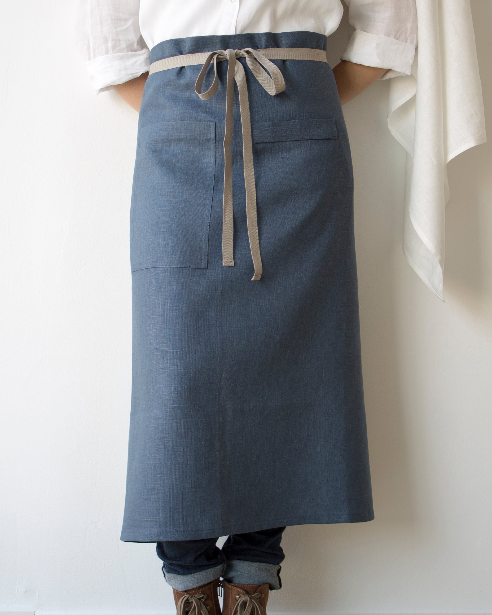 Linen Bistro Apron in Slate Blue - Made in San Francisco – Studiopatro